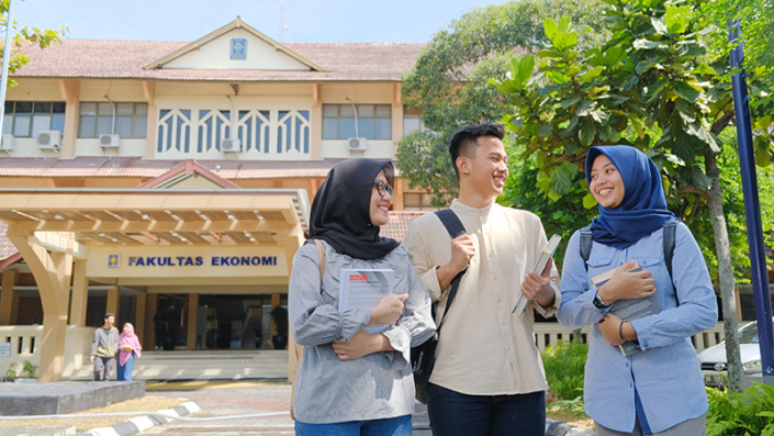 Manajemen UII - Program Studi Manajemen UII