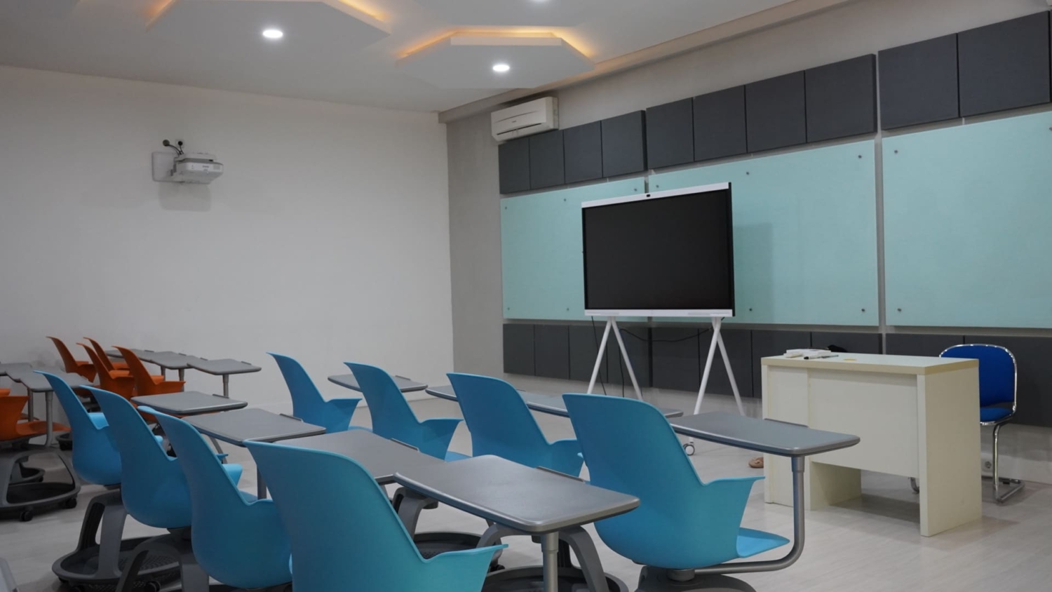 Layanan Mahasiswa – Program Studi Manajemen UII